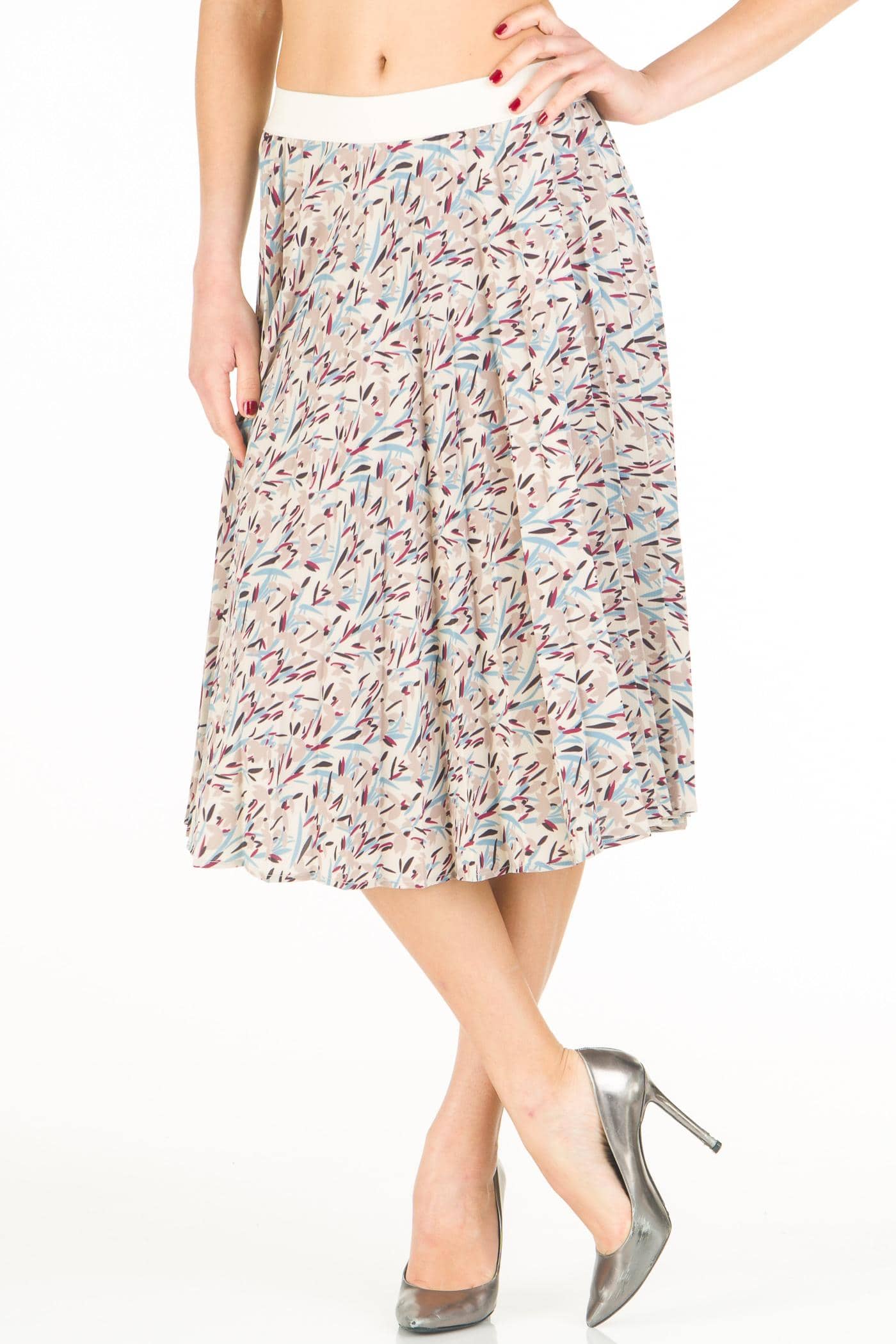 Wholesale low-cost clothing from Prato, Italy: fast fashion women's apparel